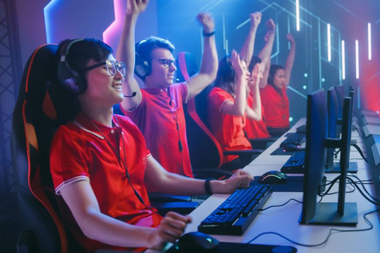 eスポーツ観戦をしてみよう！ゲームに詳しくなくてもOK！楽しみ方を解説します！ | 学校広報・運営支援の株式会社CCG MANABI